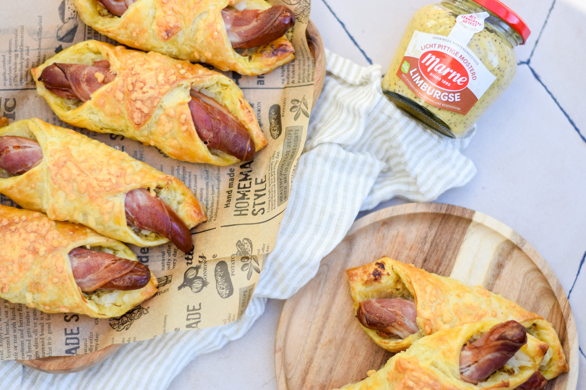 Broodje worst met zuurkool en spek - Doortjes Keuken